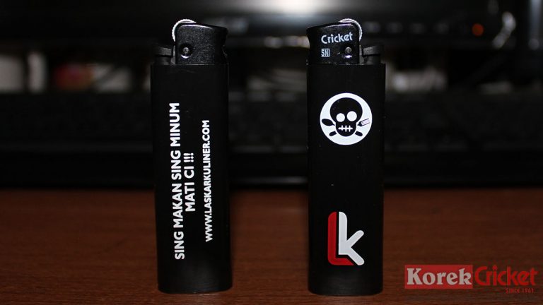 Korek api gas merek cricket warna body hitam sablon logo dua sisi ...